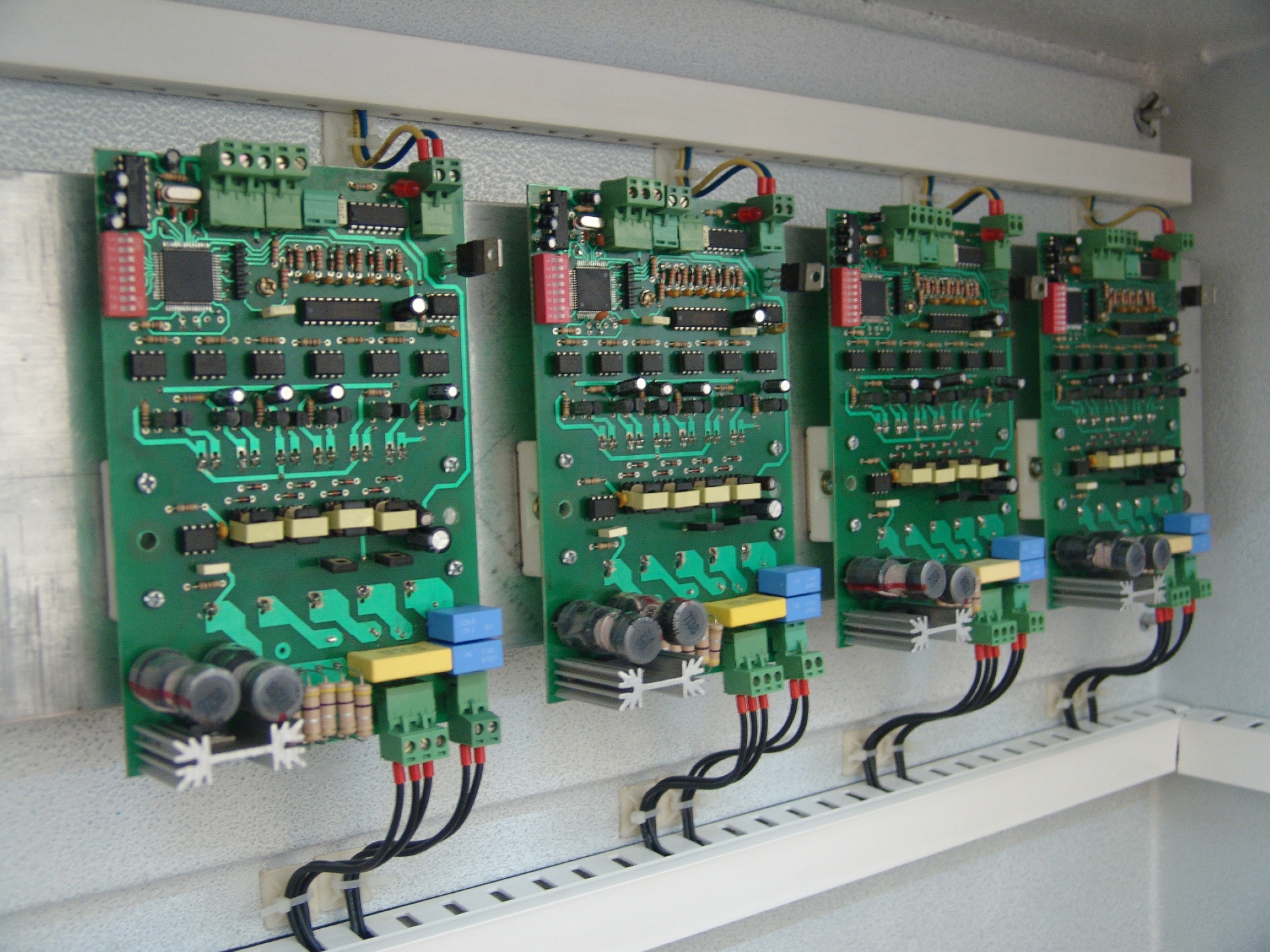 Controlnet vs Devicenet - Equustek offers connectivity from DH+ to ...